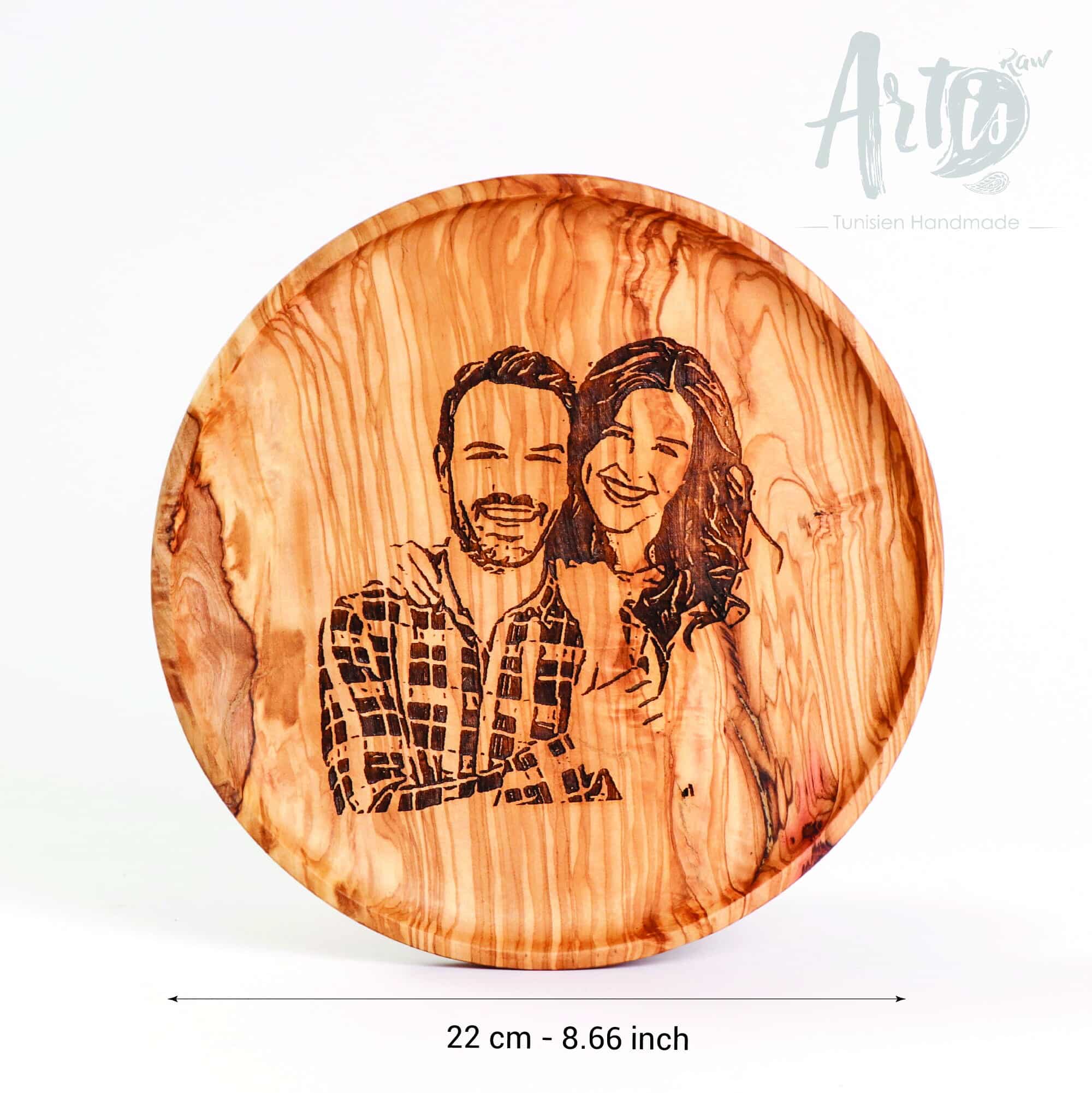 Engraved Couple Portrait on Round Wooden Board - Artisraw