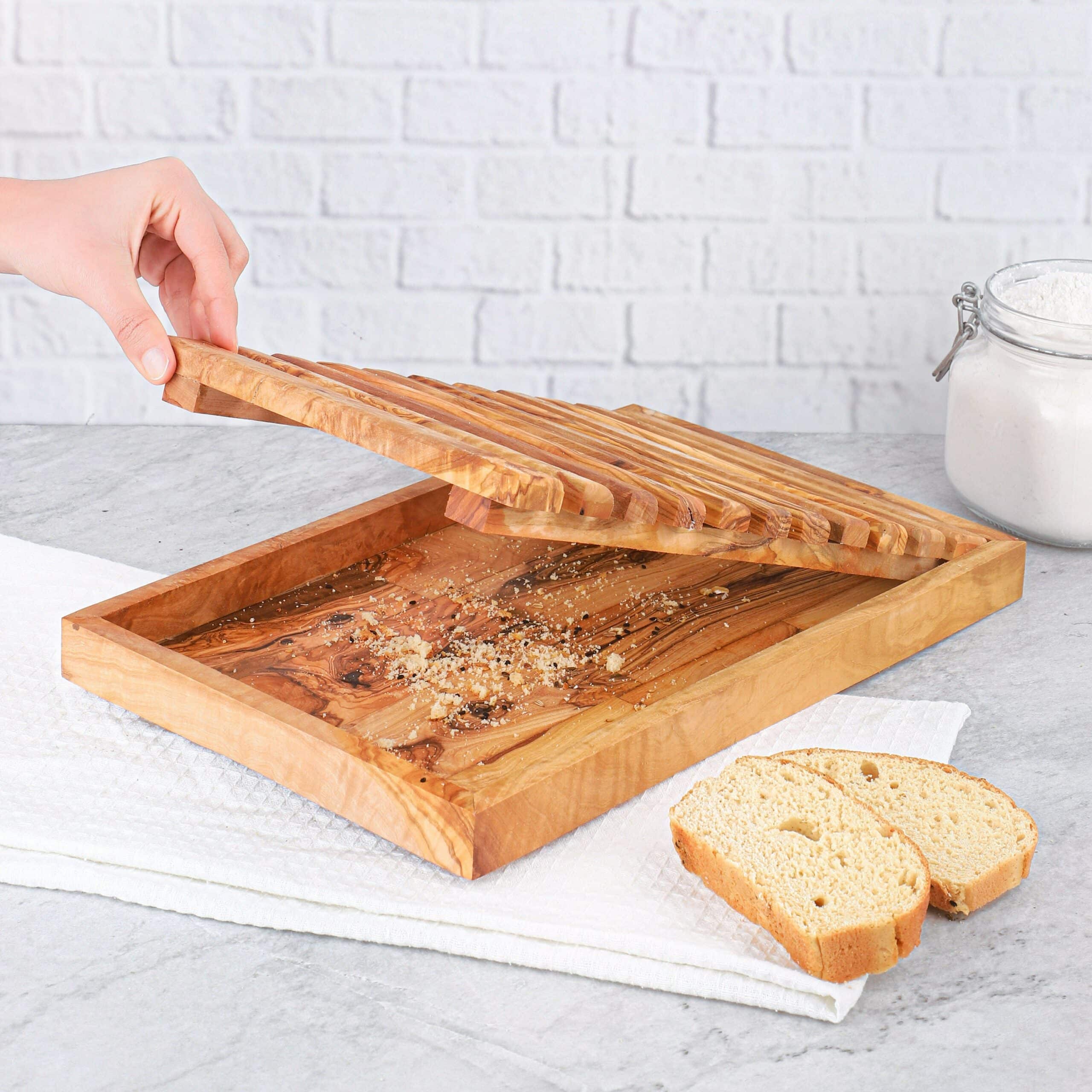 Practical Handmade Wooden Bread Board - Artisraw