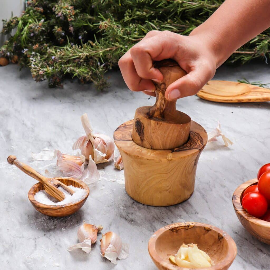 Garlic Press made of Tunisian Olive Wood - Artisraw