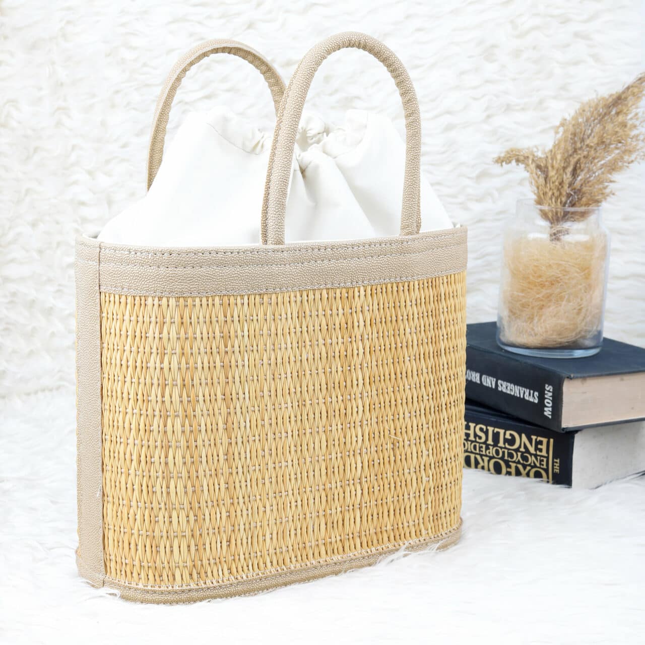 Practical Straw Bag with Handle / Straw Handbag Handmade / Womens ...