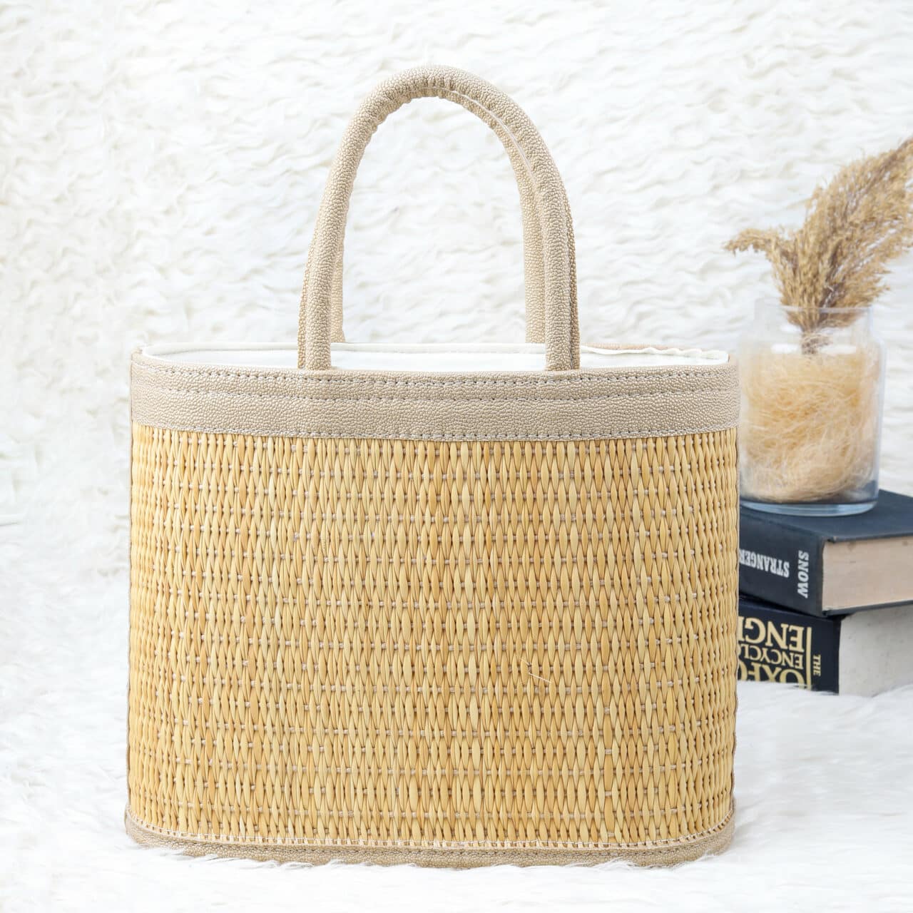 Practical Straw Bag with Handle / Straw Handbag Handmade / Womens ...