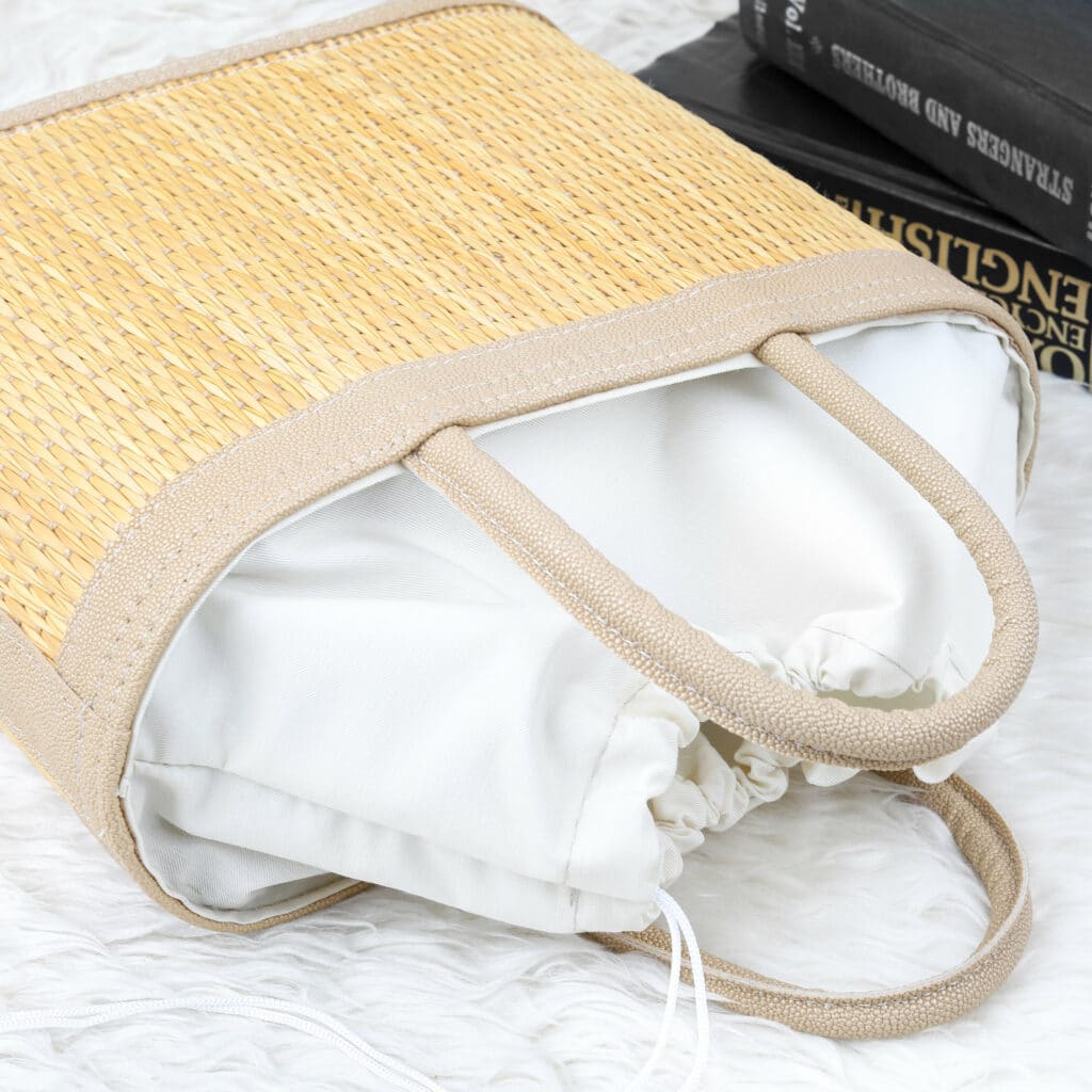 Practical Straw Bag with Handle / Straw Handbag Handmade / Womens ...